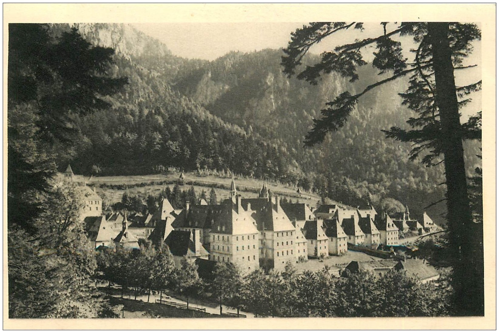 38 CHARTREUSE. Monastère
