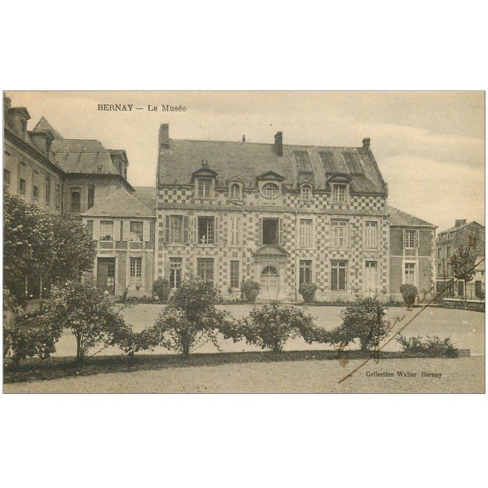 27 BERNAY. Le Musée