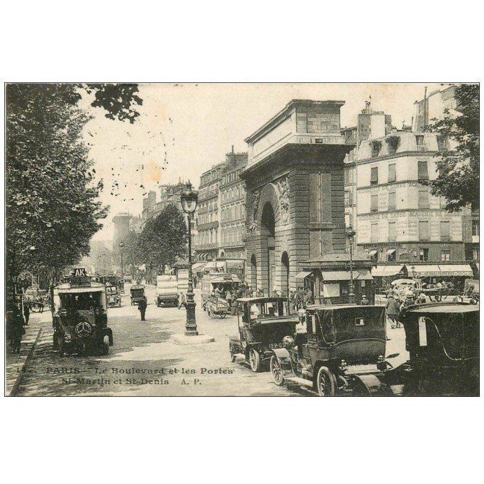 75 PARIS X. Taxis en attente et Bus anciens Boulevard et Porte Saint ...