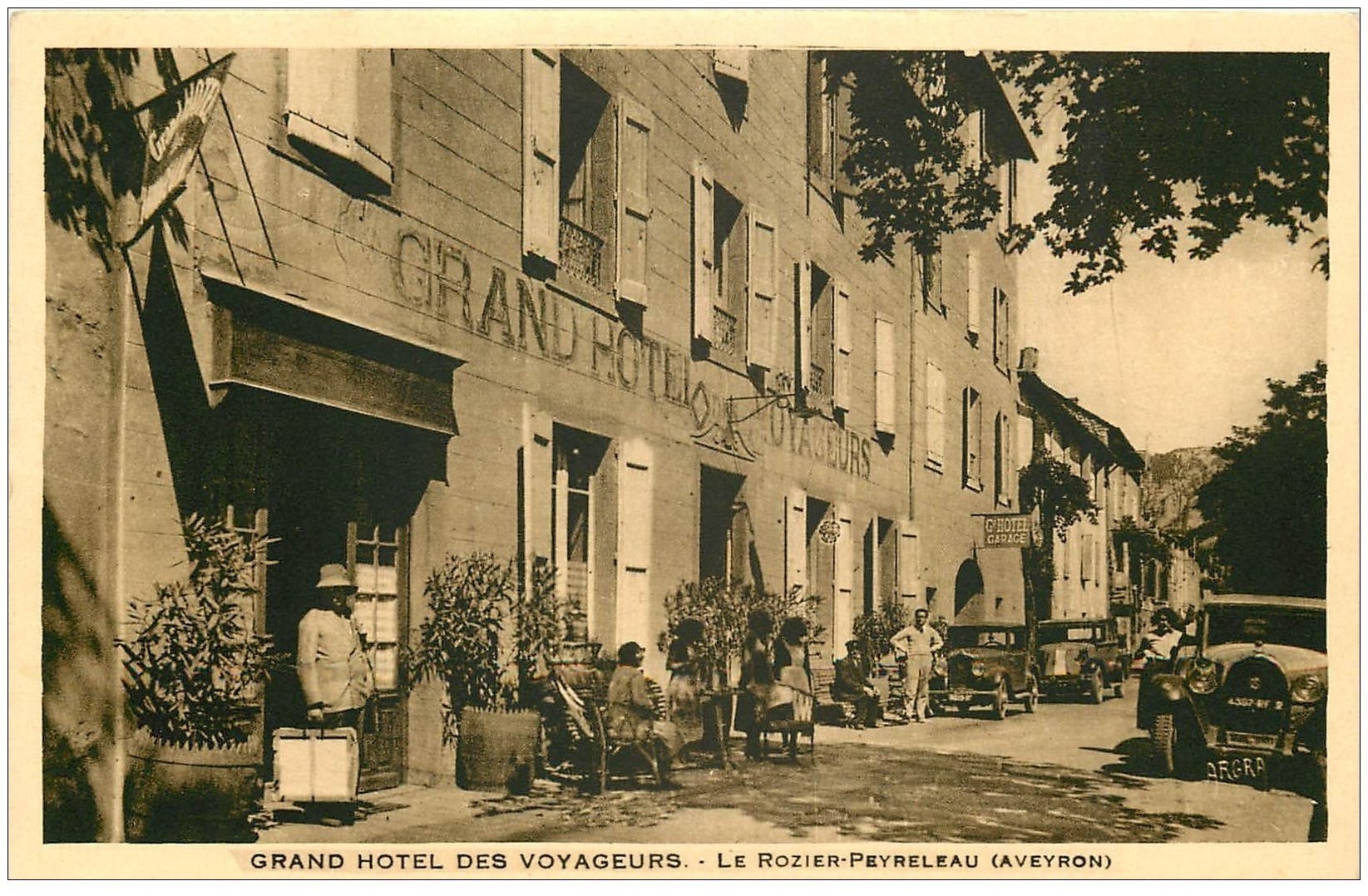 12 LE ROZIER-PEYRELEAU. Grand Hôtel des Voyageurs. Garage pour voitures ... 12 LE ROZIER-PEYRELEAU. Grand Hôtel des Voyageurs. Garage pour voitures ...