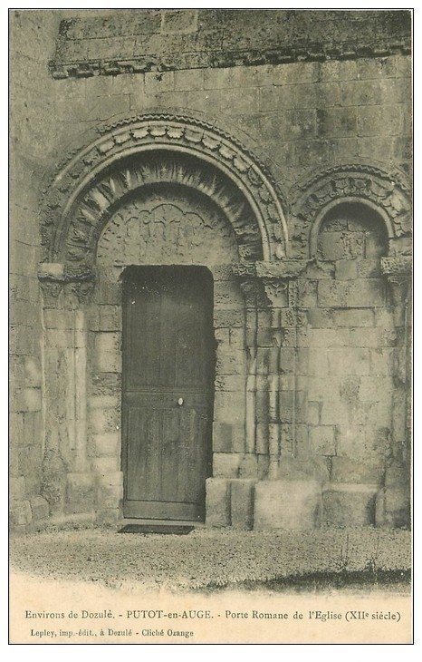 14 PUTOT-EN-AUGE. Porte Eglise