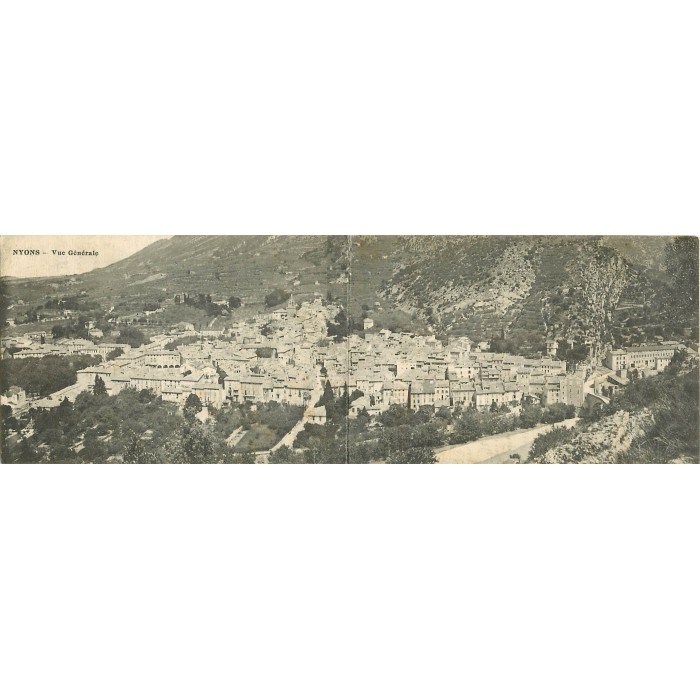 26 NYONS. Carte panoramique double sur la Ville 1915