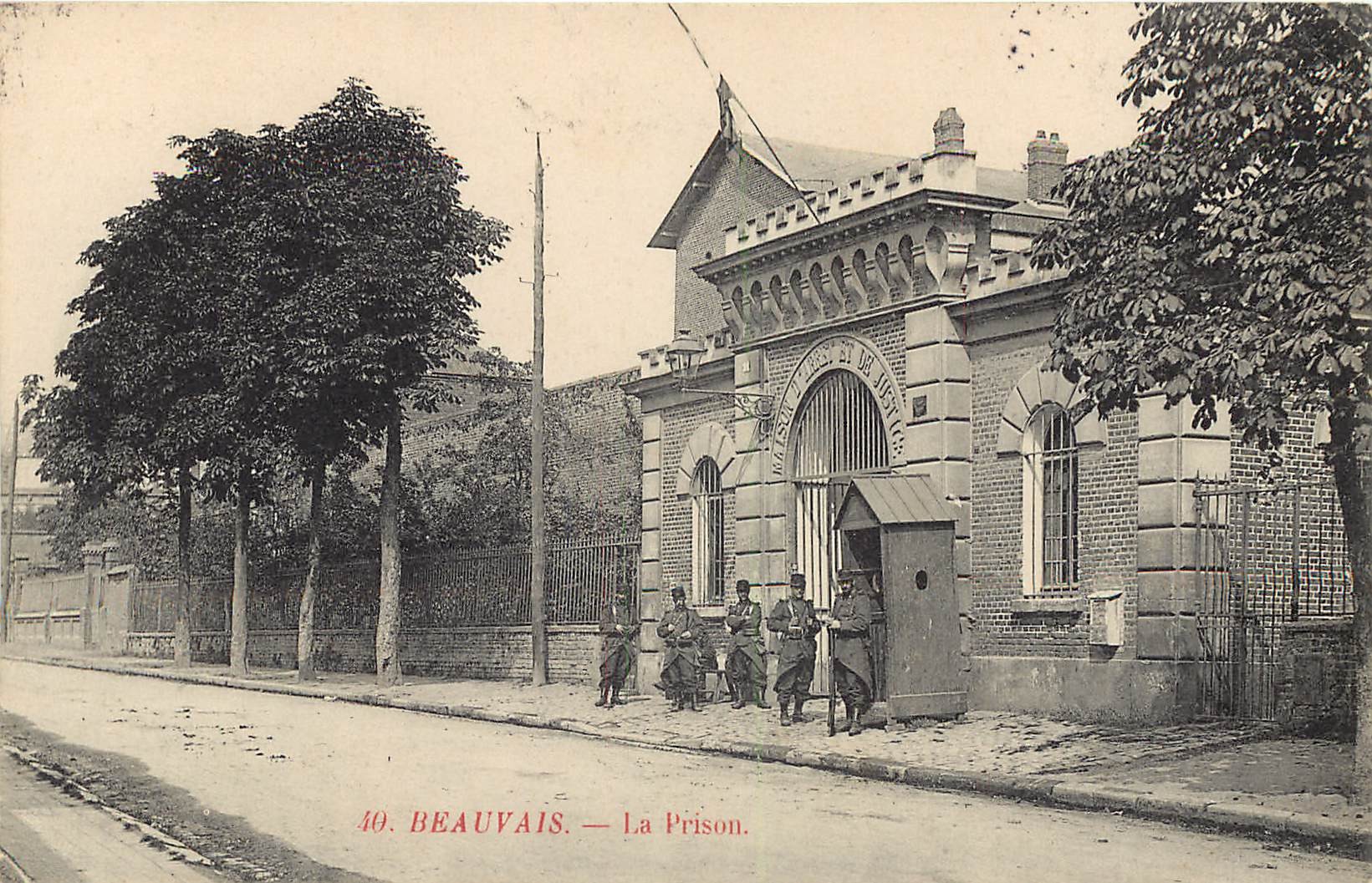 60 BEAUVAIS. La Prison 1910