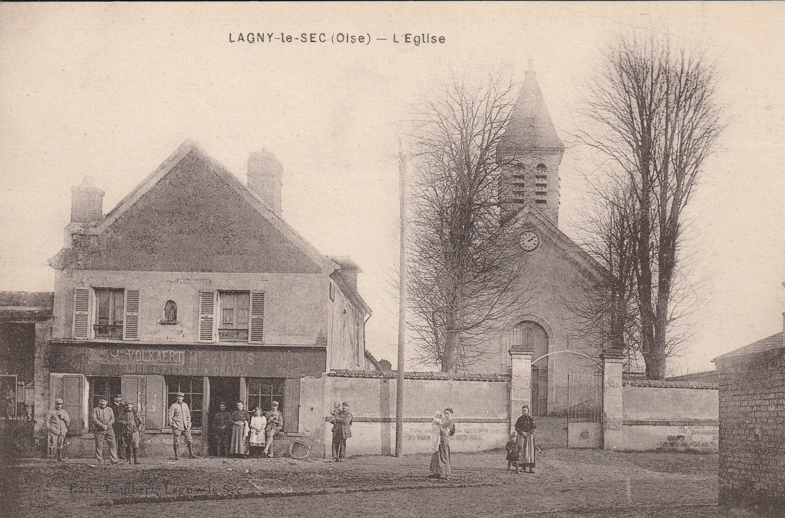 60 LAGNY-LE-SEC. L'Eglise et Café vins Volkaert